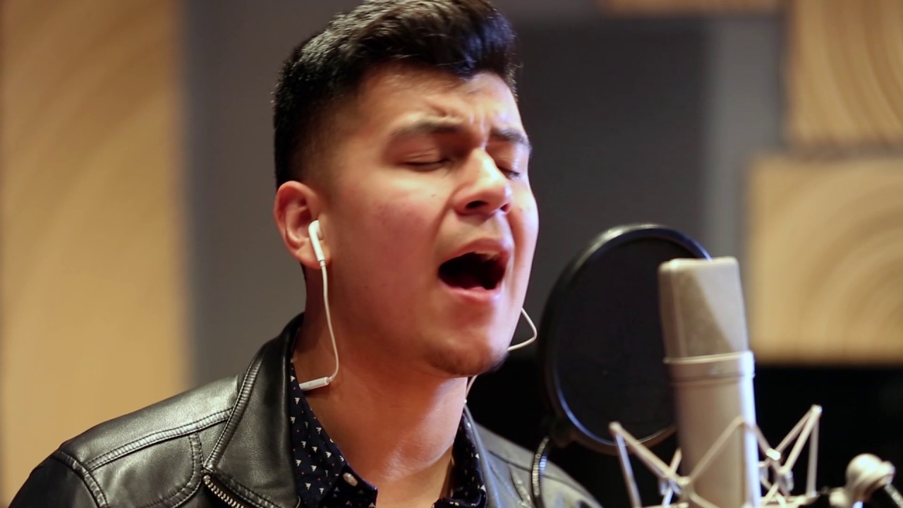 En Tu Sonrisa (Cover) Ernesto Rivas - YouTube