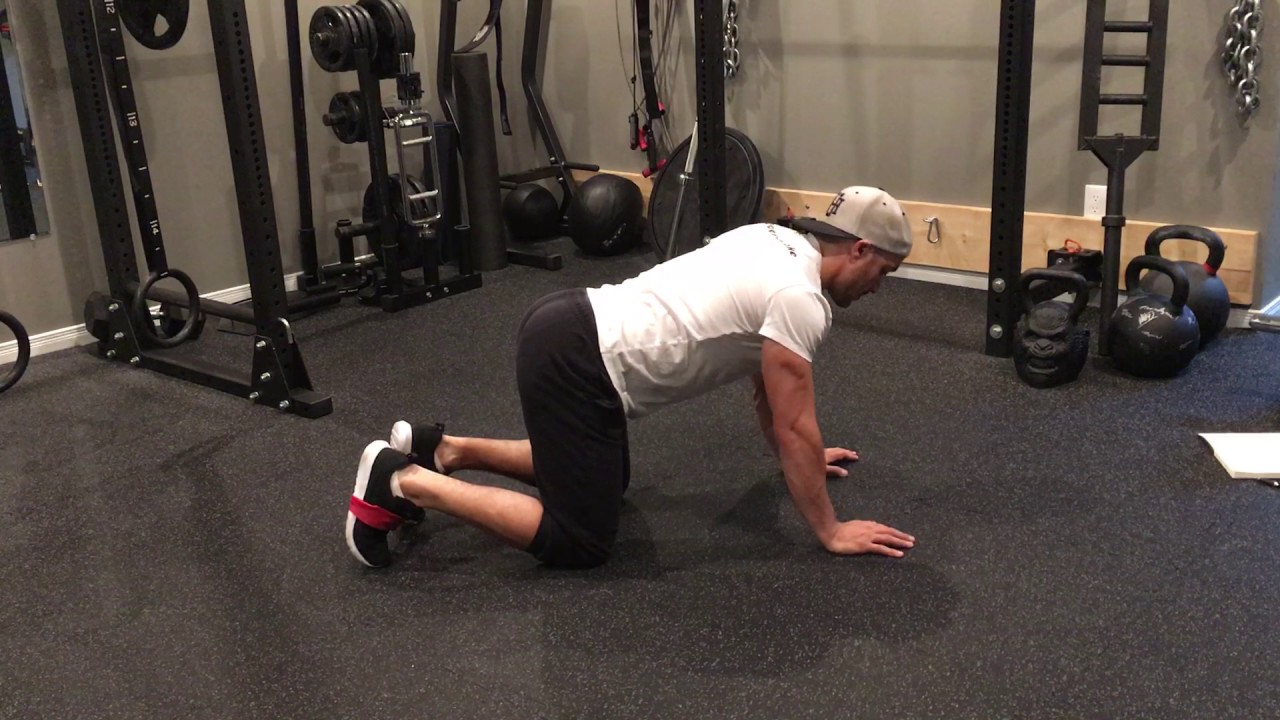 Mini Band Glute Pulses - YouTube