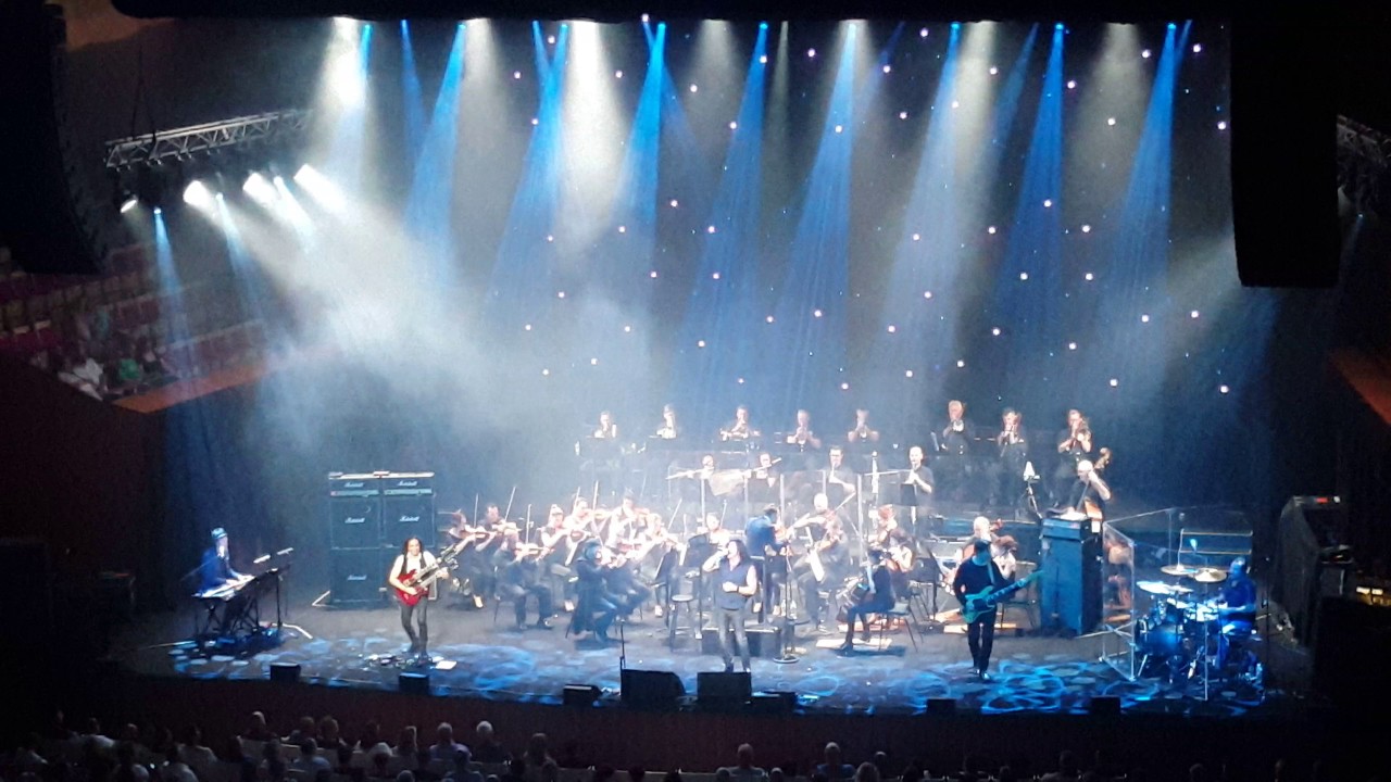 Led Zeppelin masters concert at Sydney opera house - YouTube