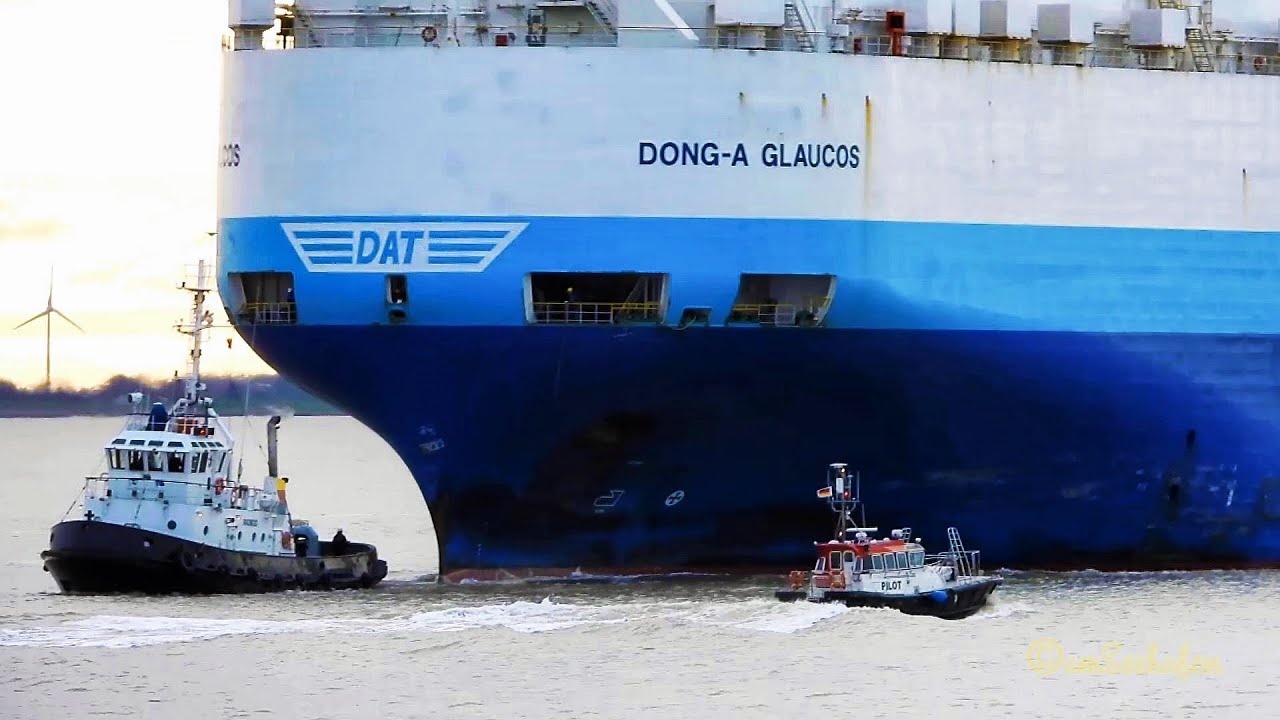 Schlepper & Lotse Autotransporter DONG-A GLAUCOS tugs & pilot car ...