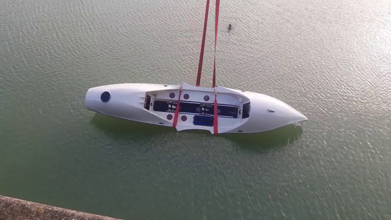 Whaleboat O28 ocean rowing boat inversion and self righting test - YouTube
