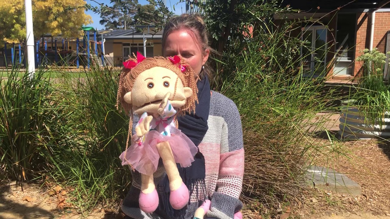 Lucy Mau Ular Part 1 - YouTube