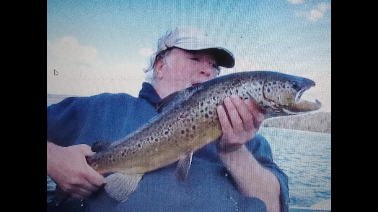 Peche a la Ouananiche Kiamika capt sSas - Landlocked Salmon Quebec ...