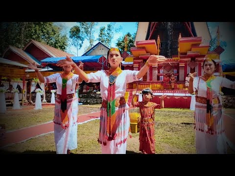 Tarian Pa'Gellu Tua Asli Toraja - YouTube