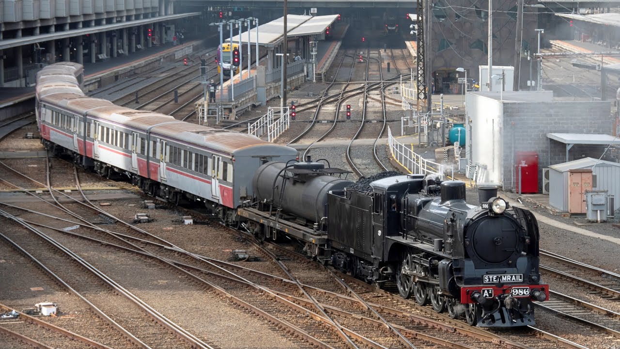 An A2 Hauls a V/Line H-Set! (Steamrail's Driver Training run to Bendigo ...