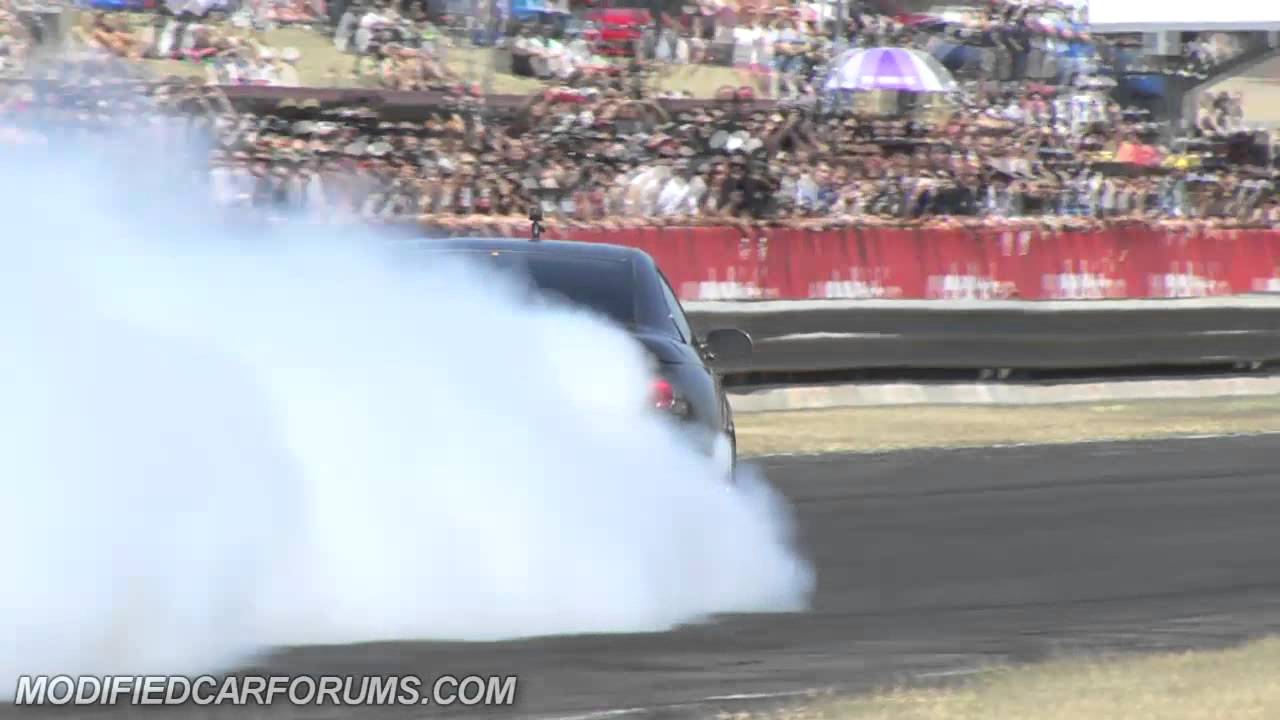 Supercharged Monaro FEAR powerskid at Queensland Powercruise 2012 - YouTube