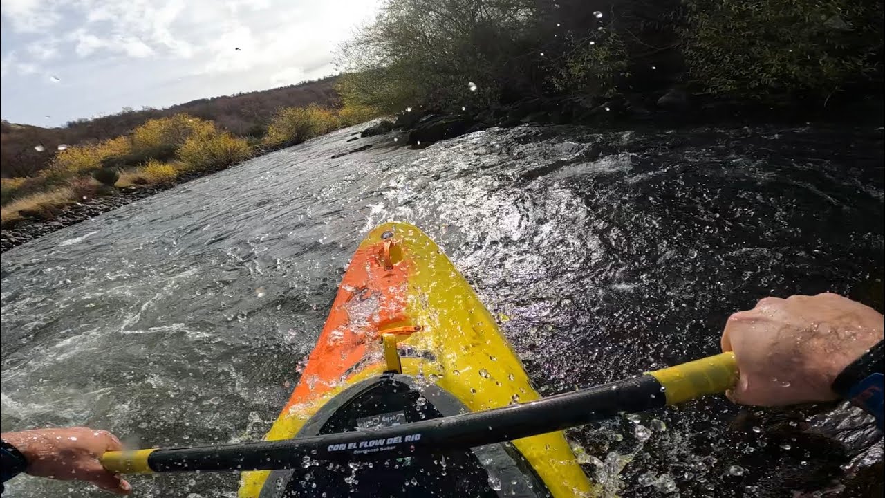 Kayak en Río Simpson Patagonia - YouTube