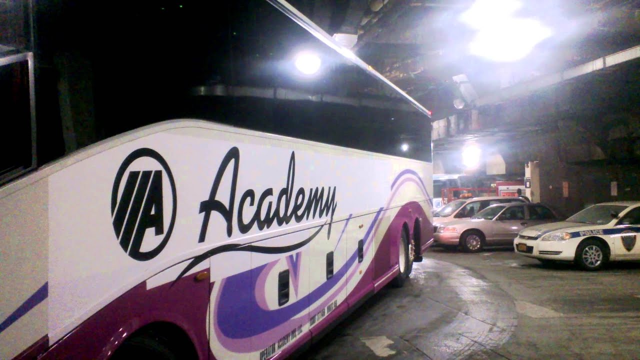 ACADEMY BUS EX ATLANTIC EXPRESS VAN HOOL BUS 6555 EXITING THE PORT ...