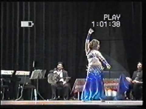 Turkish dancer in Budapest - YouTube