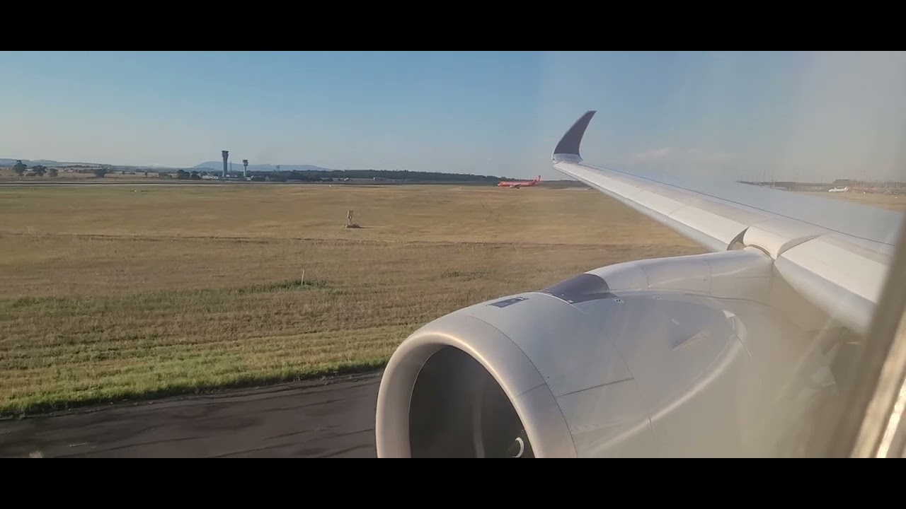 TRENT XWB GROWL!!!!!! SQ208 ROCKET A350 TAKEOFF FROM RUNWAY 34 AT ...