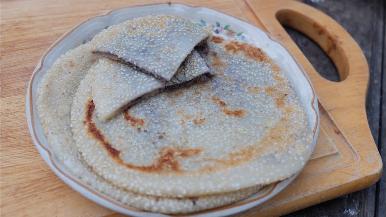 Pan fried black bean rice cake - YouTube