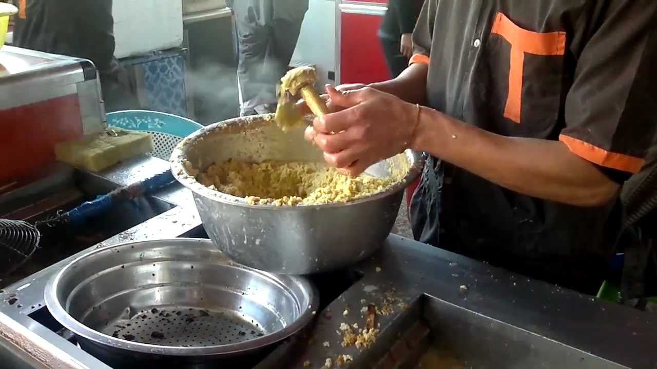 Iraq Najaf - An Iraqi man makes Falafel, Falafel Machender Iraker (HD ...