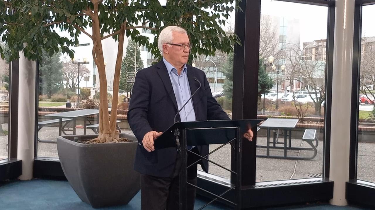 Progress being made in dike-building efforts: Abbotsford mayor - YouTube