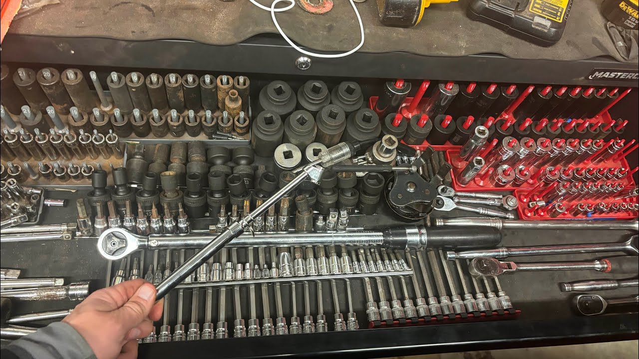 MASSIVE 2025 TOOLBOX TOUR - YouTube