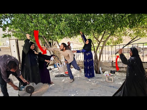 An old woman's fight with Agha Mohammad Zalim and his second wife after destroying the wall