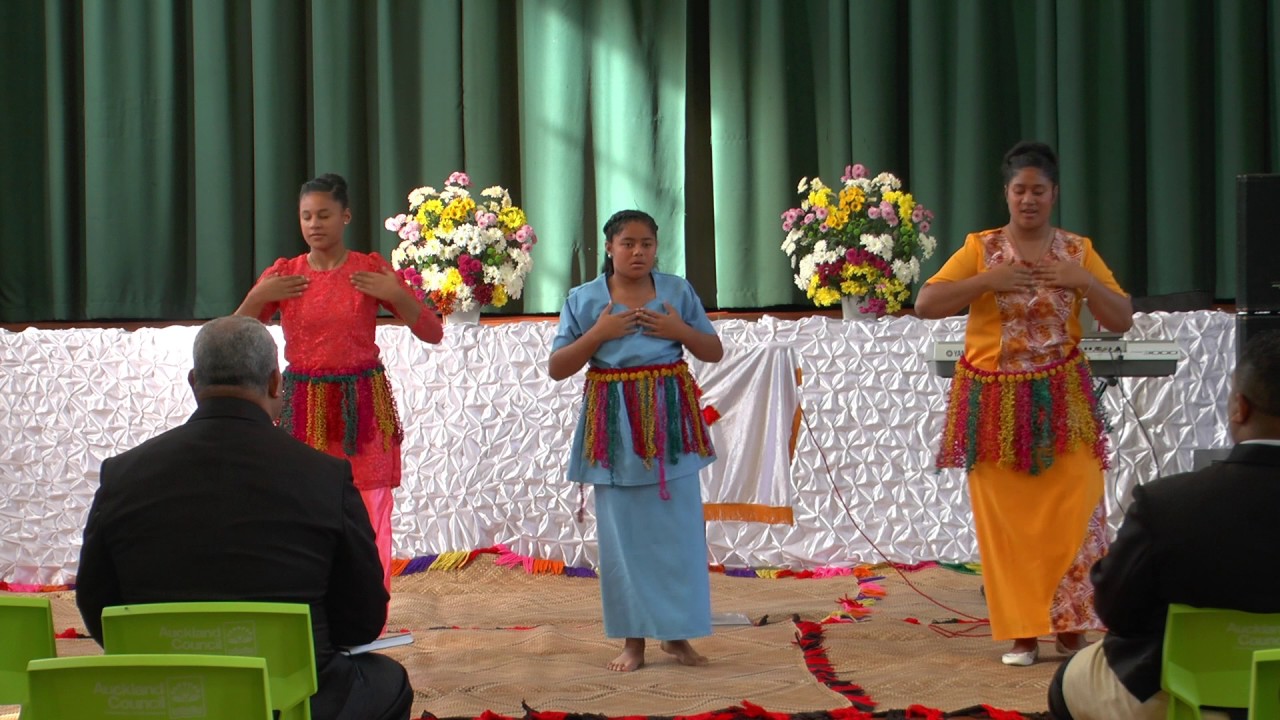 KO AU MO HOKU FALE TEMAU TAUHI 'A SIHOVA - YouTube