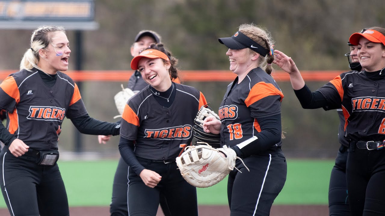 Softball - Rochester Institute of Technology Athletics