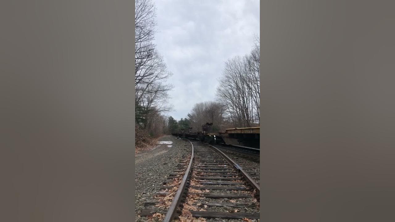 Csx I022 early with almost all empties and 7778 - YouTube