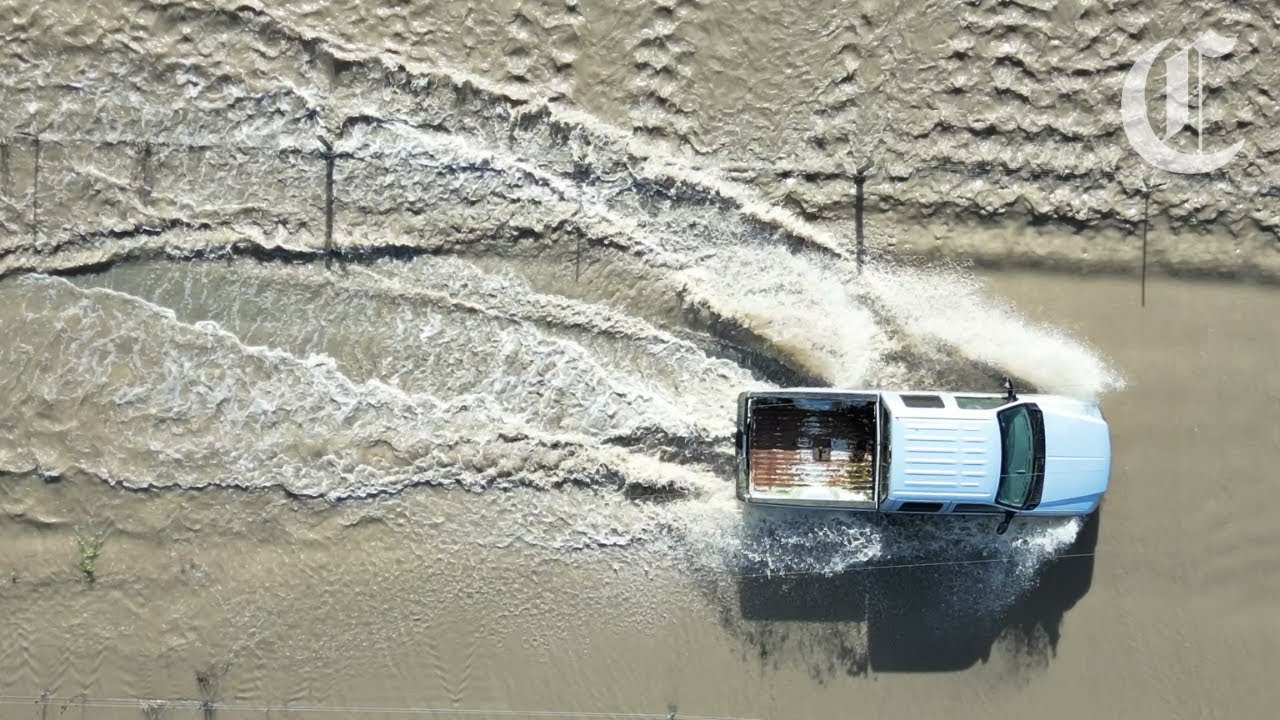 Drone footage shows Northern California flooding - YouTube