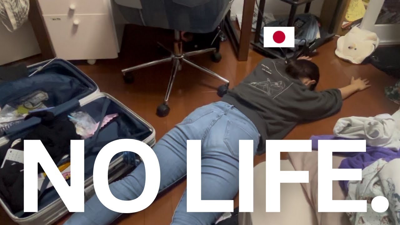 A Realistic Day Off of a Overworked Japanese Manga Artist/Assistant ...