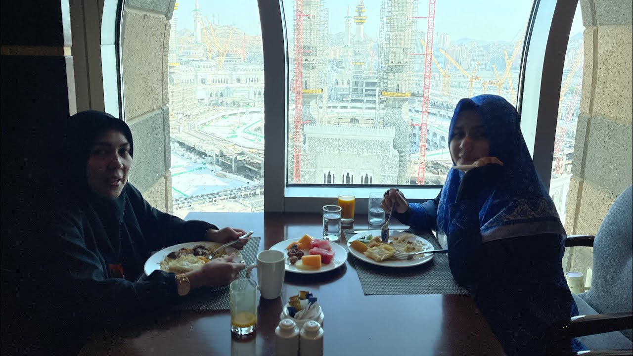 Sarapan View Masjidil Haram di Hotel Marwa Rotana Mekah ...