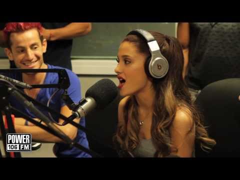 Ariana Grande Sings \