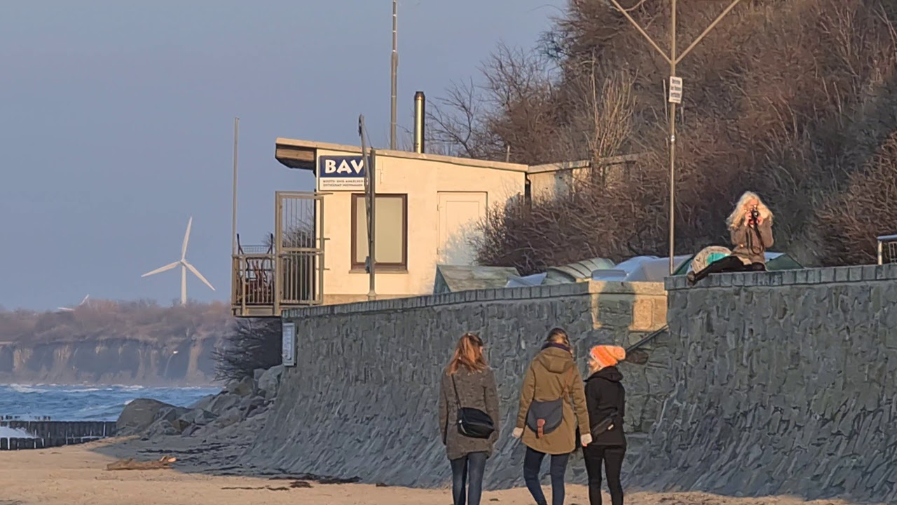 Samsung Galaxy S20 Ultra 4k Sample with zoom - YouTube