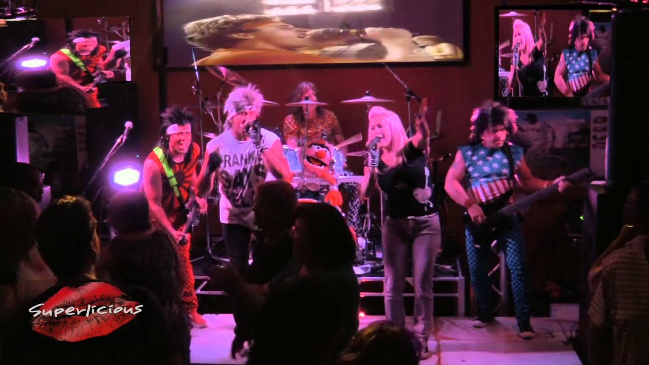 Working For The Weekend-Superlicious - YouTube