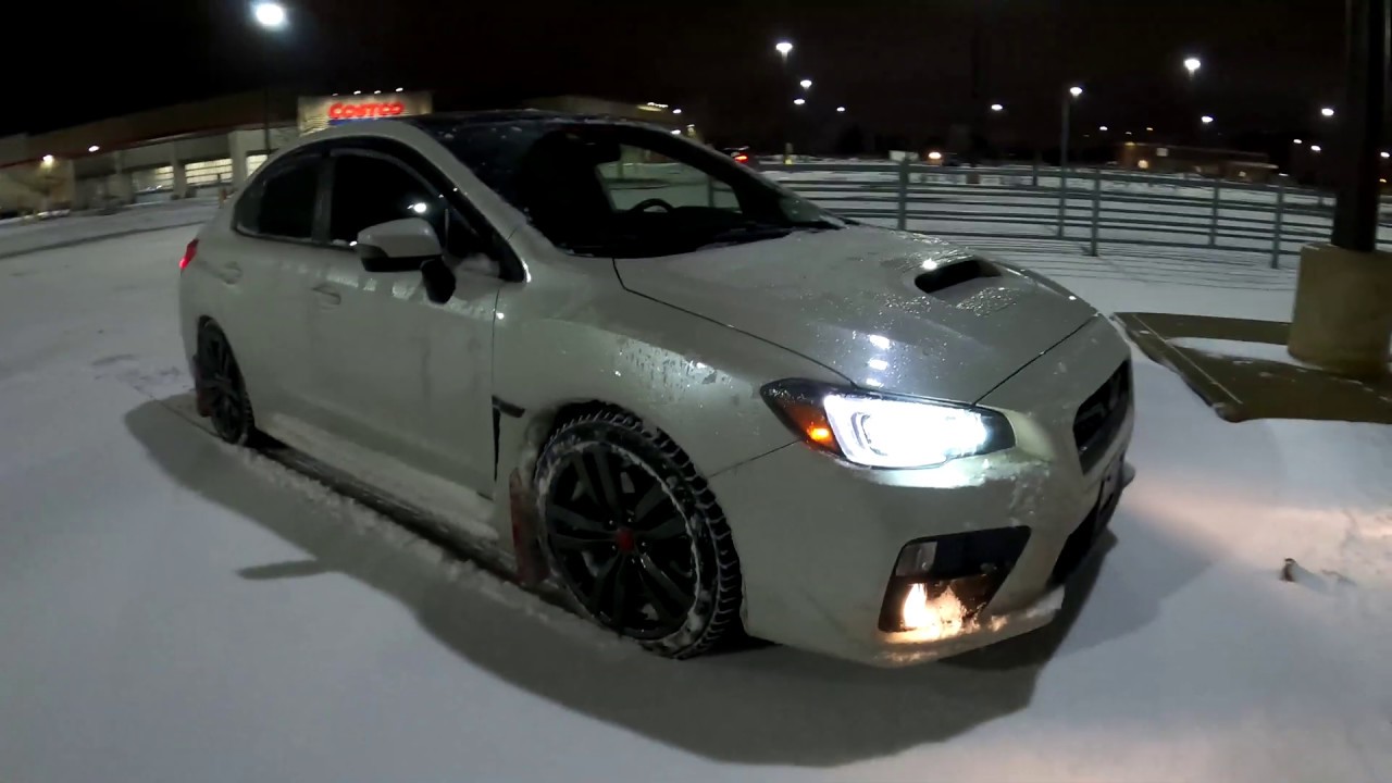 2016 SUBARU WRX First snow drifting 2020 winter, subie fun on snow ...