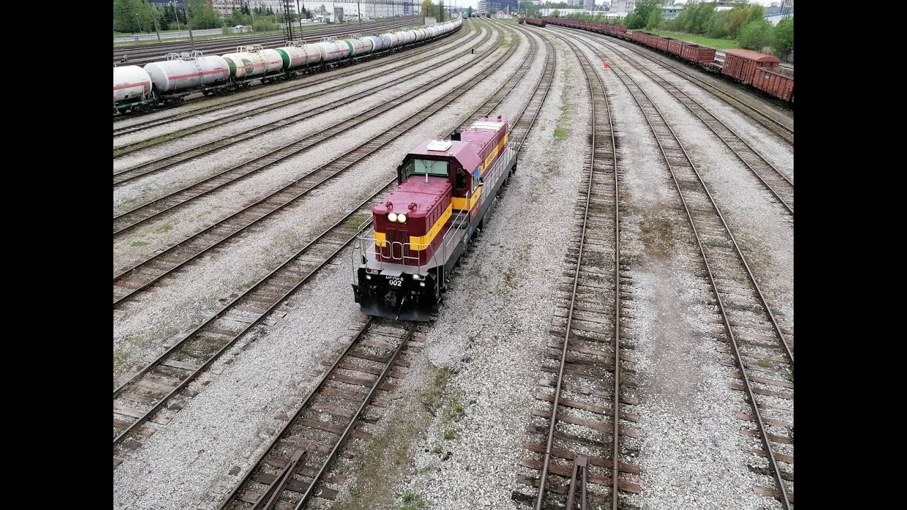 DF7G-E 002 at Ülemiste freight station - YouTube