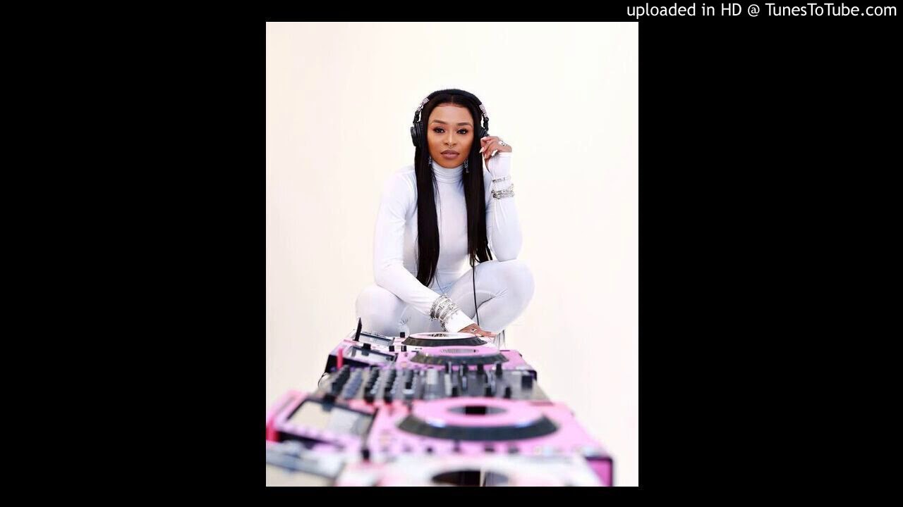 DJ Zinhle Feat Muzzle & Rethabile - Umlilo - YouTube