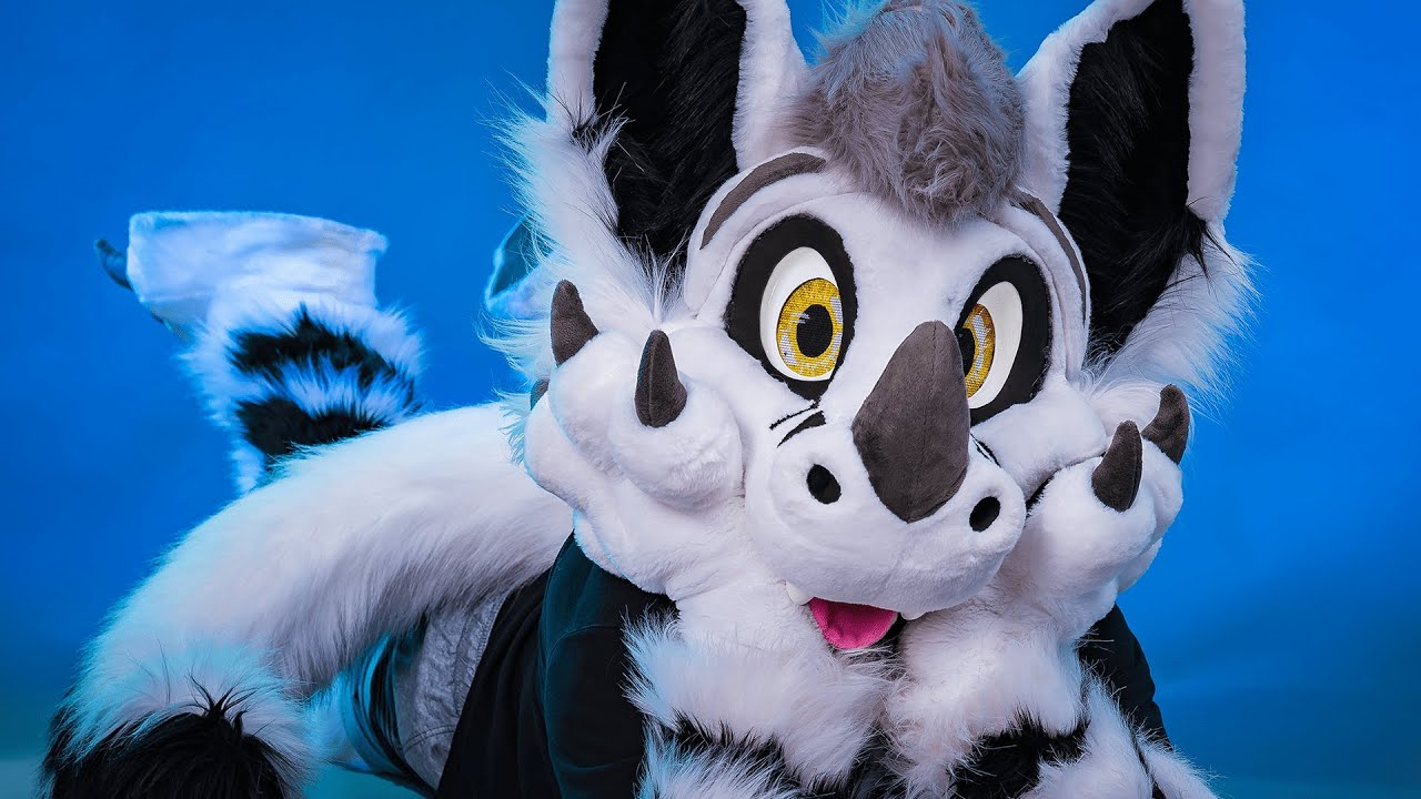 UwU CUTE FURRY FURSUIT - YouTube