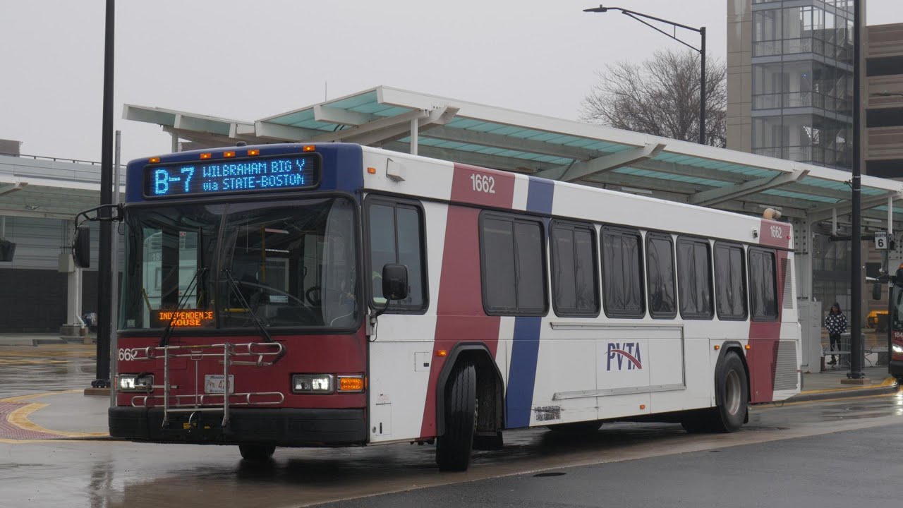 PVTA, Peter Pan, Greyhound: AM Rush Hour Bus Action @ Springfield Union ...
