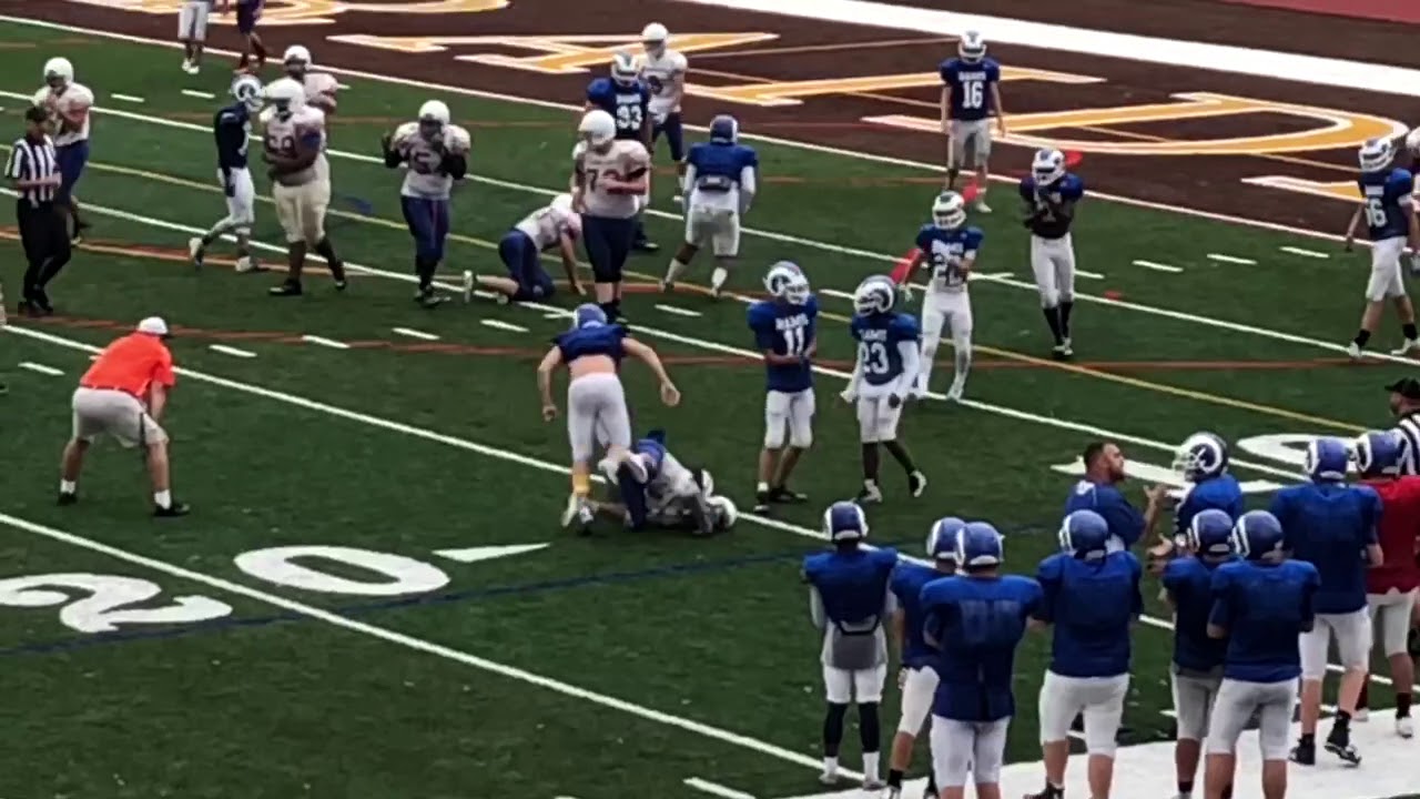 ‪Garden City Cougars vs. Lamphere Rams‬ scrimmage at North Farmington ...