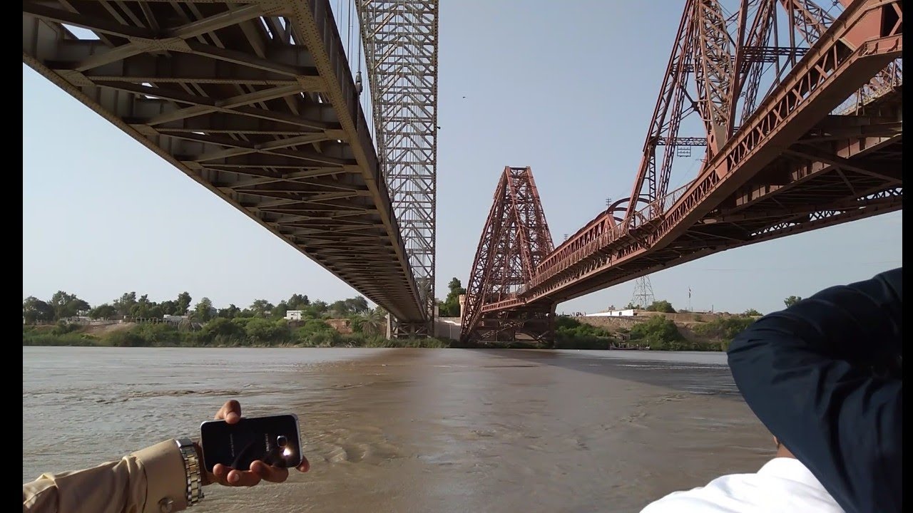 Sukkur lensedown Bridge - YouTube