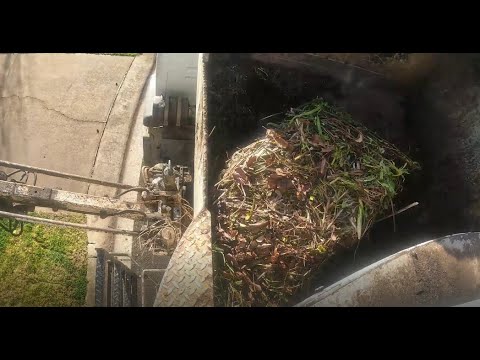GREEN WASTE DAY - Garbage run in country Australia 002 - YouTube