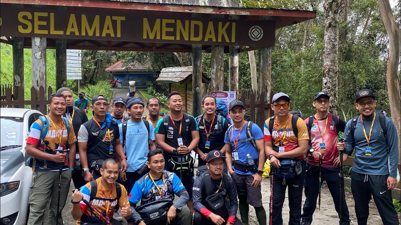 Pendakian Gunung Kinabalu PCFKSB Team May 2022 - YouTube