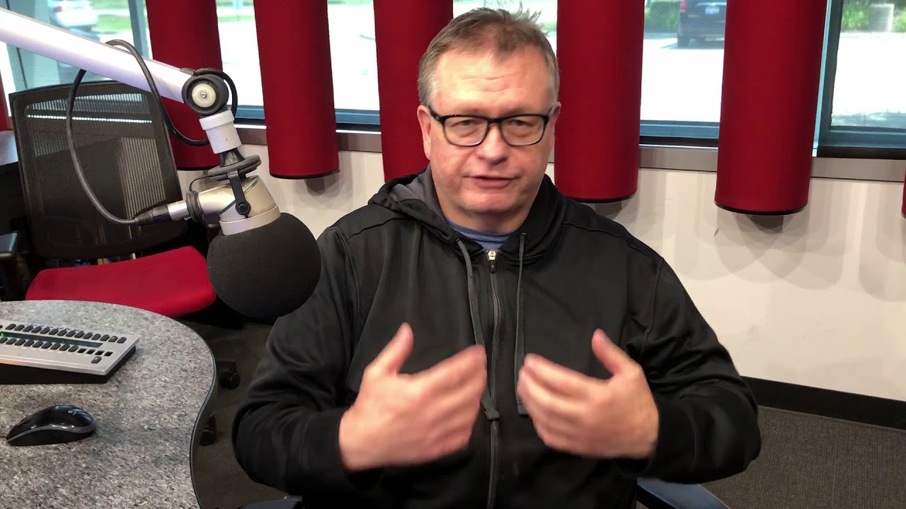 Pat Caputo on the uniquely American sport of football. - YouTube