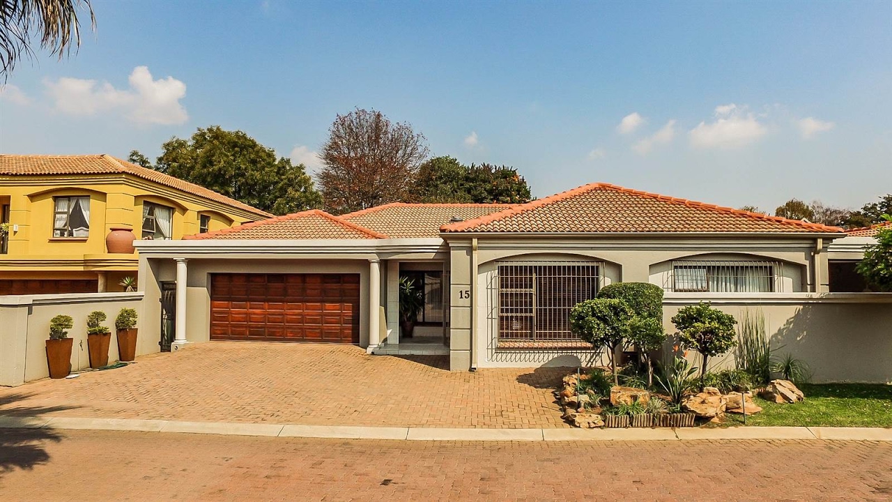 3 Bedroom Cluster for sale in Gauteng | East Rand | Benoni | Farrarmere ...