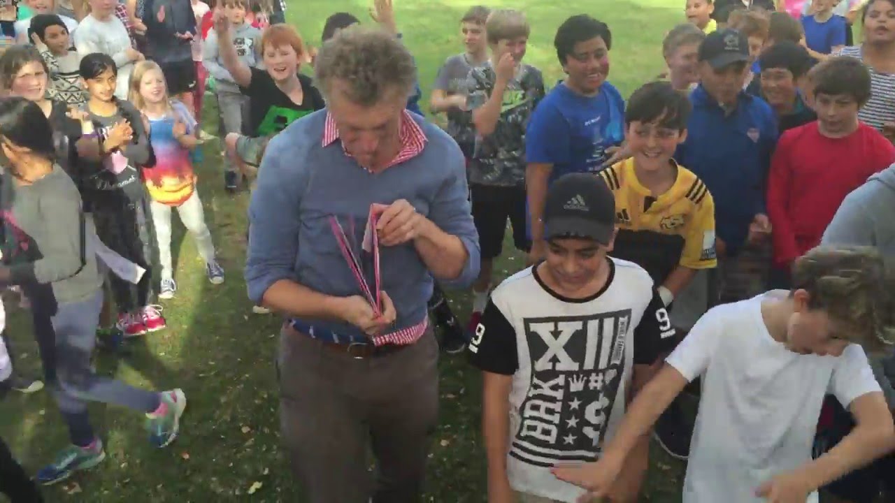 Thorndon School Running Man Challenge 2016 - YouTube