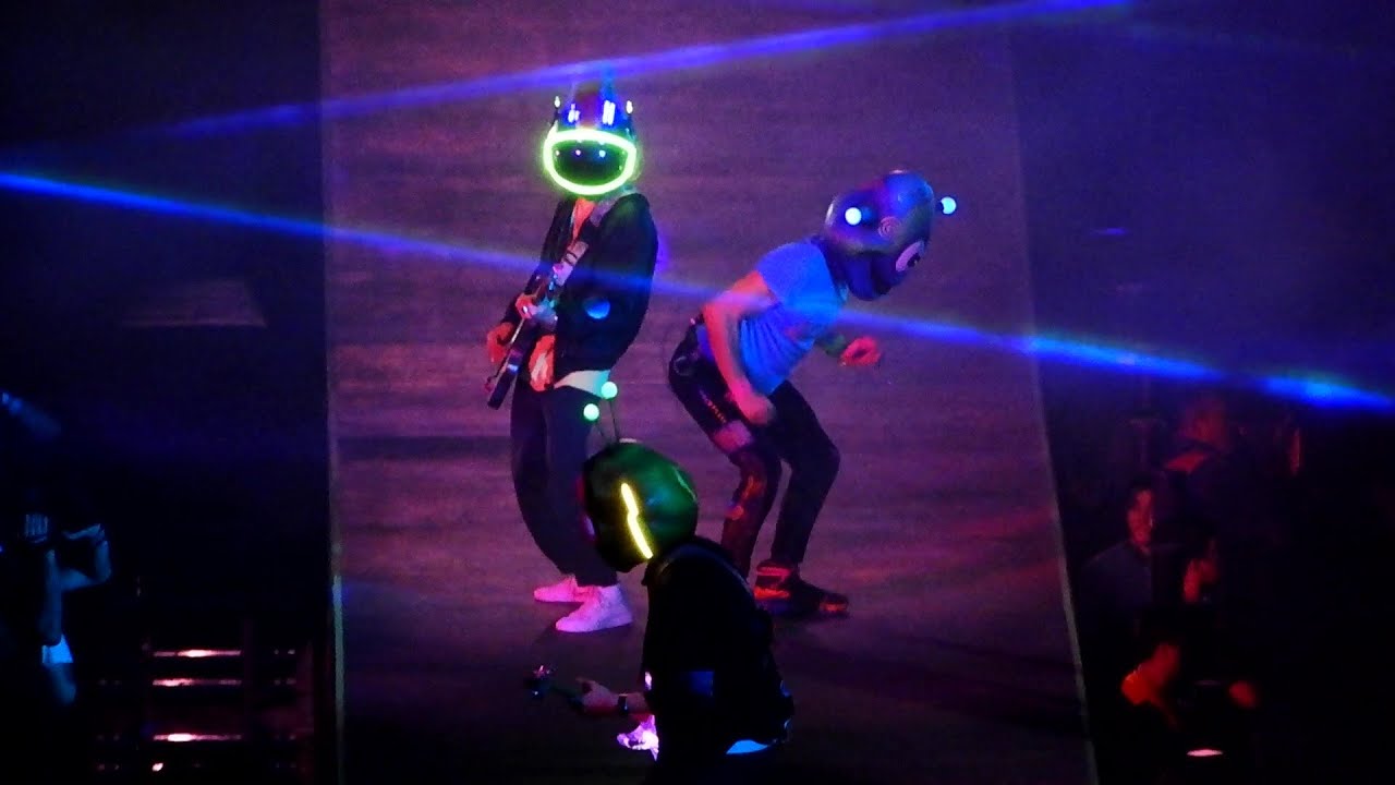 Infinity Sign - Coldplay "Music Of The Spheres Tour" Argentina 2022 (28 ...