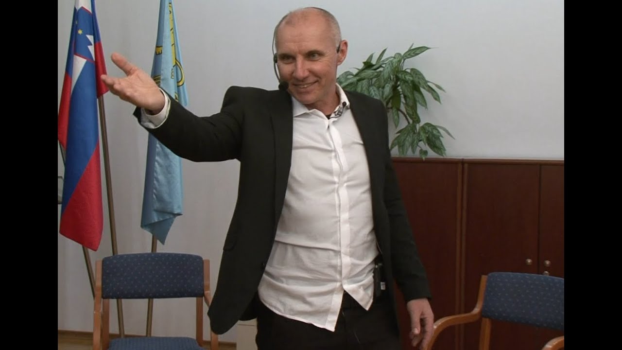 Dr. Beno Arnejčič predava o verbalni in neverbalni hipnozi, februarja ...