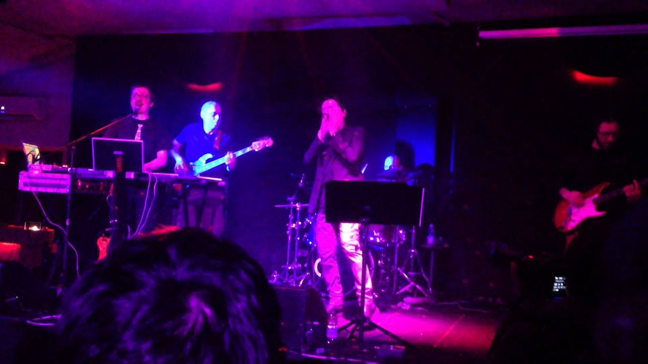 Garbo live @ Black Hole (Il Fiume) - YouTube