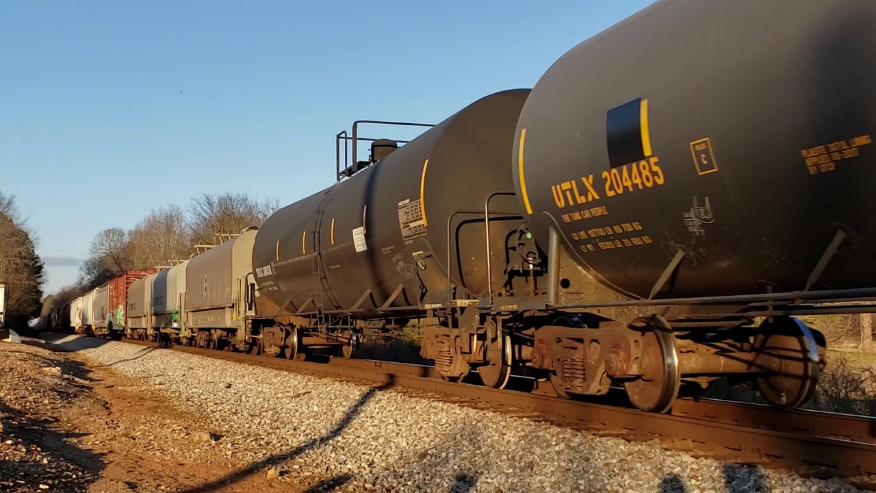 Train 355 roars south through Tannehill, Al 1-30-20 - YouTube