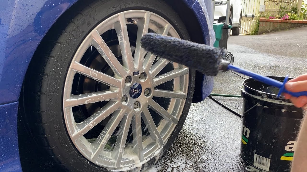 How to Clean Ford Focus RS Wheels the Easy Way with Bowden’s Own - YouTube