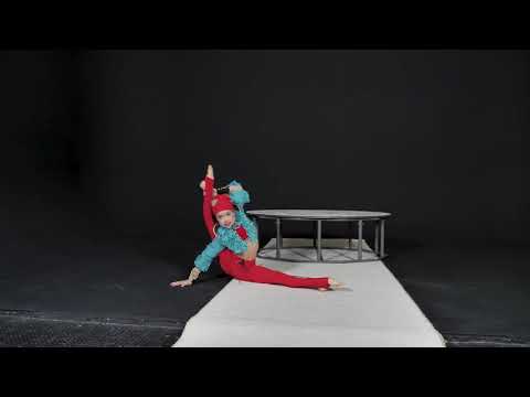 #2877- Alisa - Hand Balancing / Contortion - UA