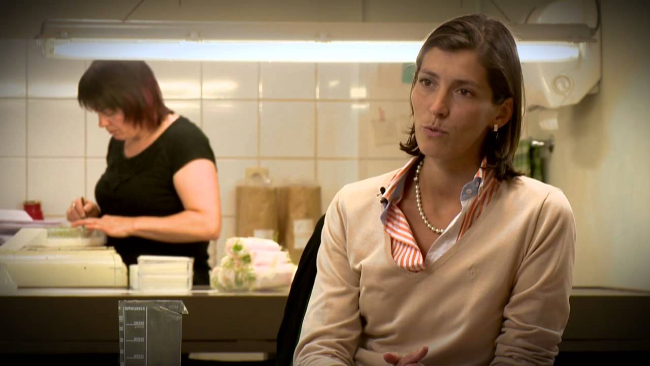 Esther Monard - YouTube