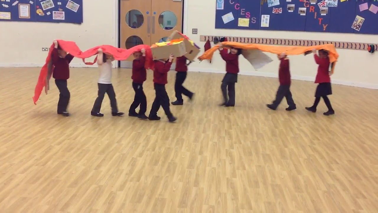 Foundation Stage Chinese Dragon Dance - YouTube