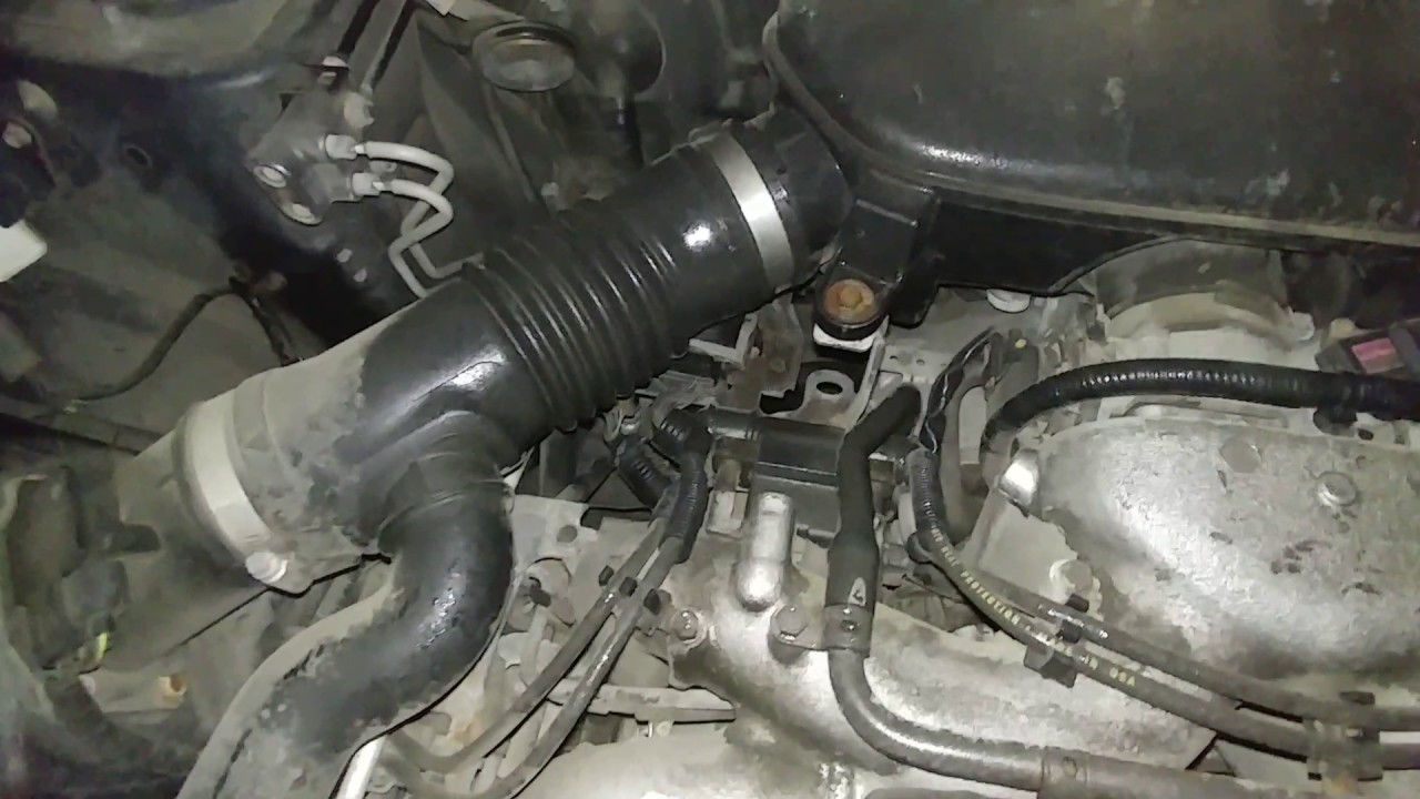 Finding Ignition Shorts Using Spray Bottle - YouTube