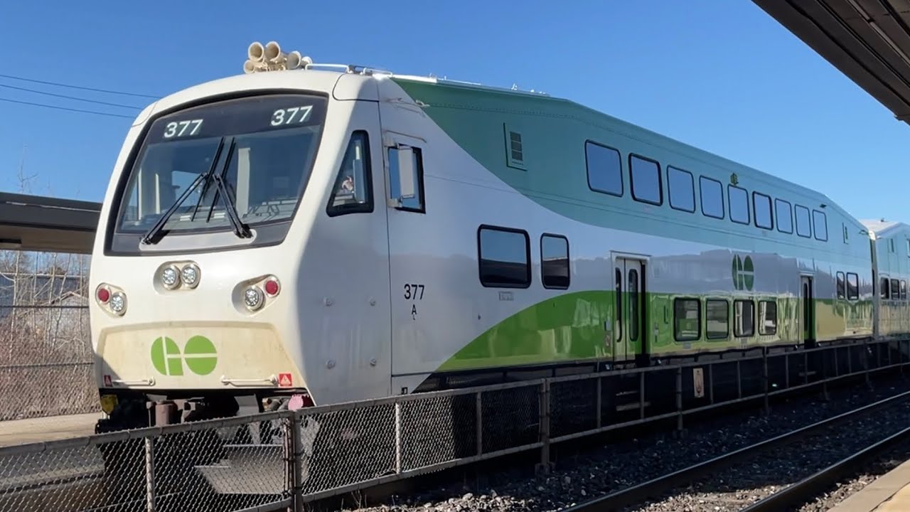 Go Train 625 Burlington Go Station April 21 2022 - YouTube